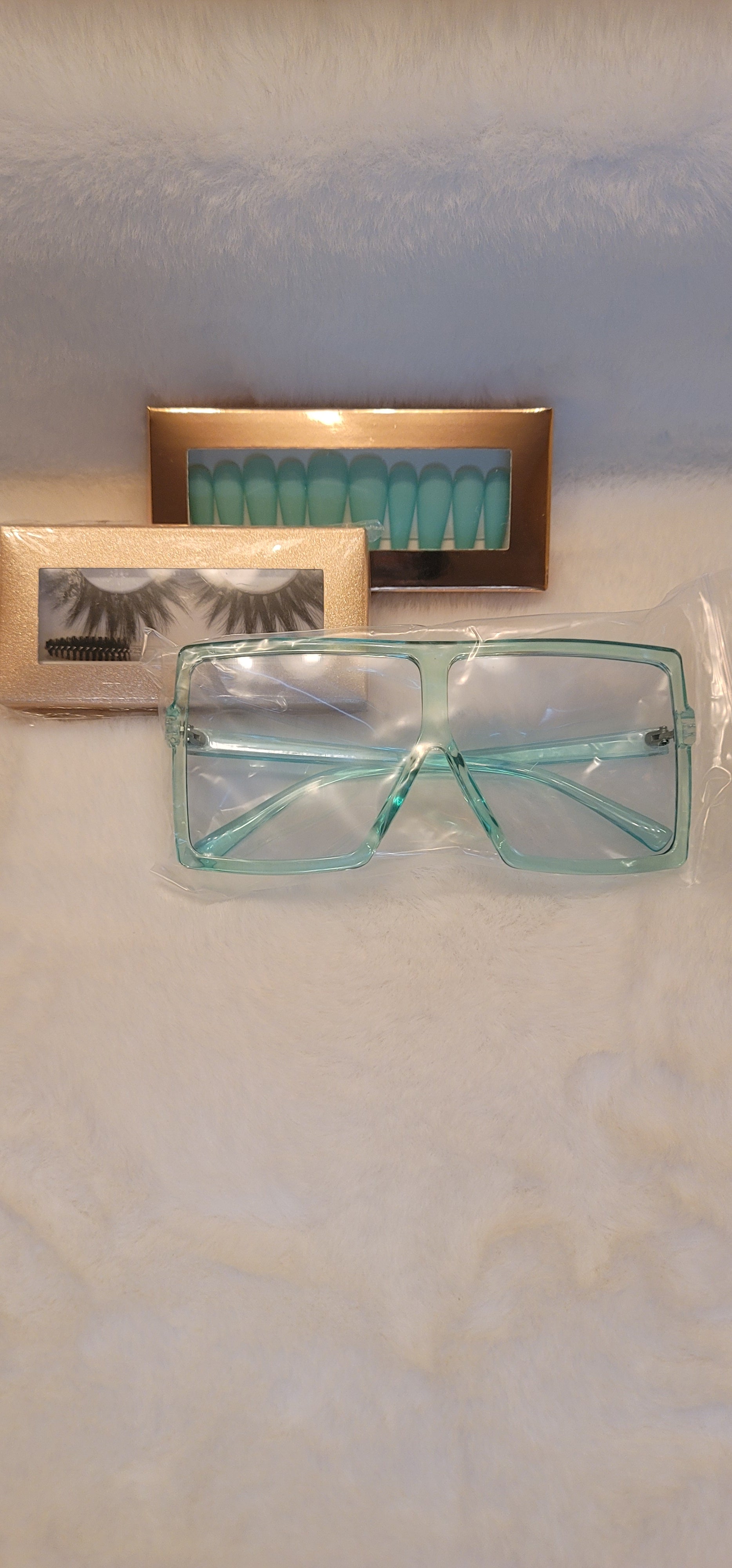 BEAUTY BUNDLE COLLECTION – LadyBugLashes LLC